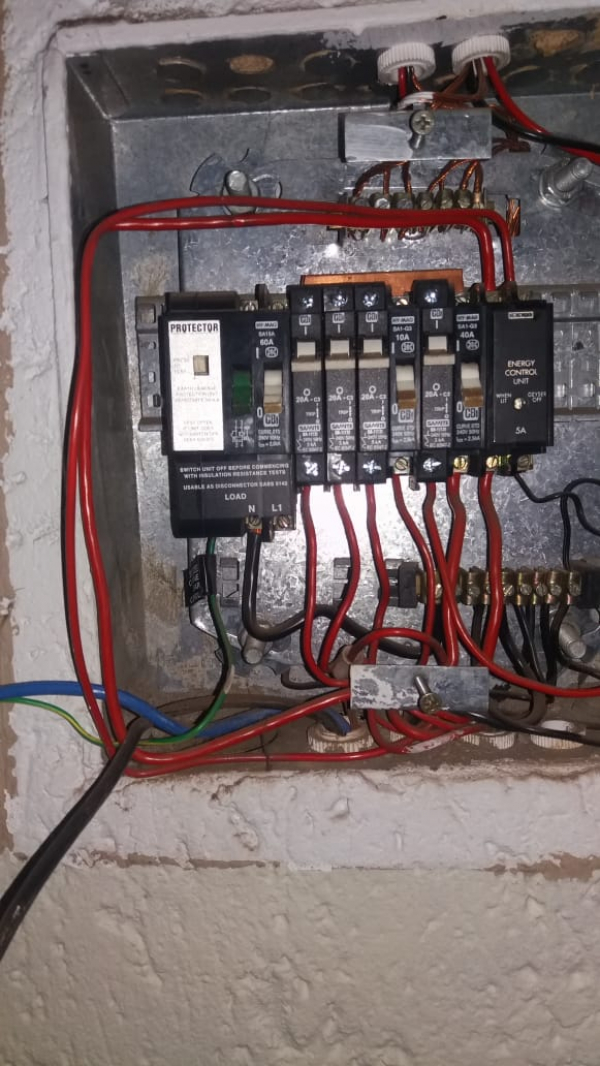 Flash Electrical 247 Electricians, Repair and Service, Electronics and ...